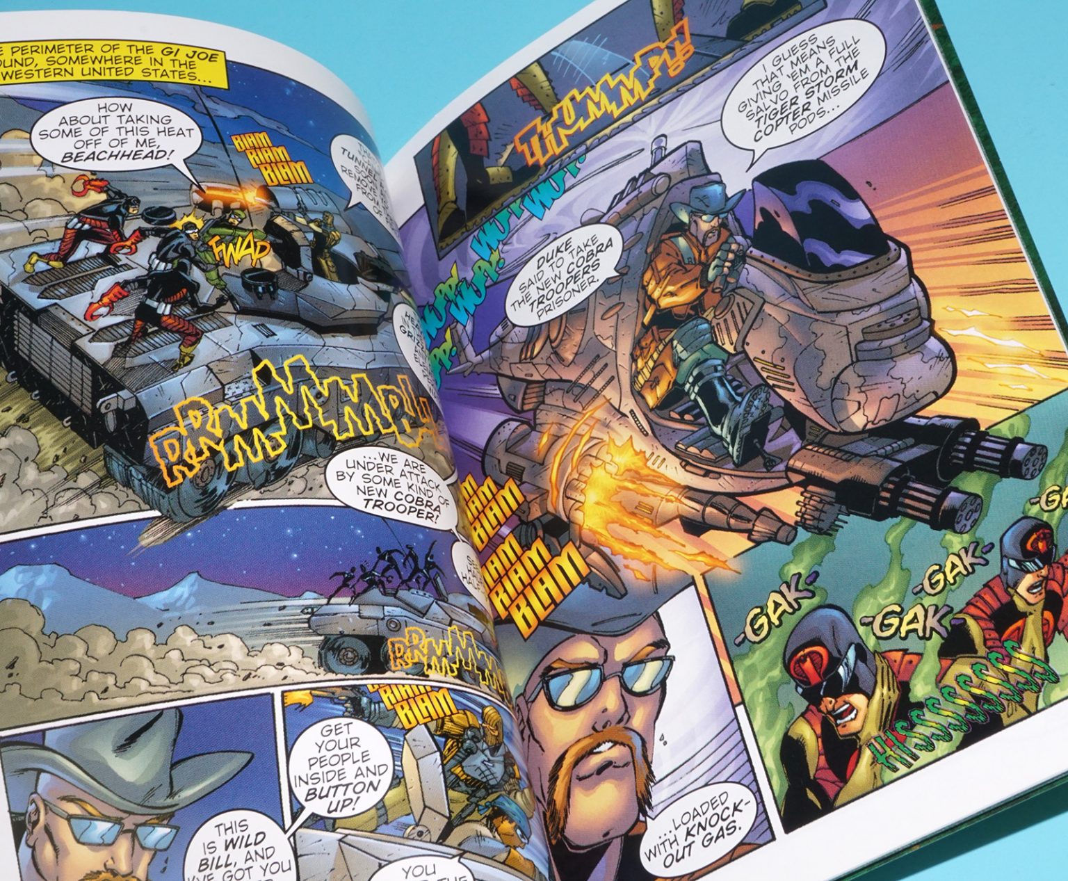 2004 GI JOE PRODUCT CATALOG VALOR VS VENOM MINI COMIC DAWN OF V-TROOPS ...