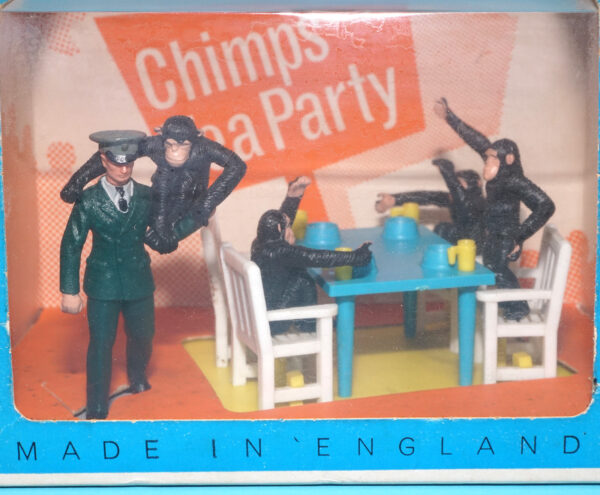 BRITAINS ZOO #4375 CHIMPS TEA PARTY 100% COMPLETE MIB NRFB 1960s HERALD ...